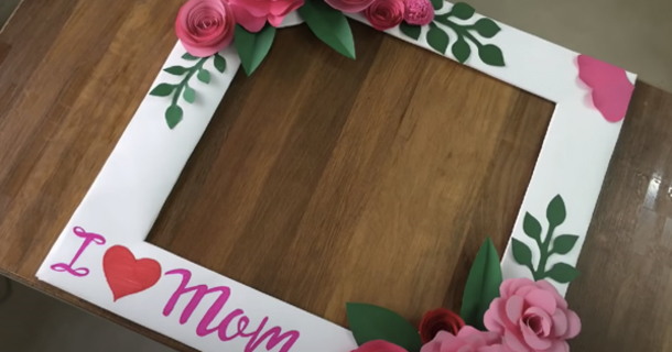 DIY Selfie Photo Frame For Mother's Day