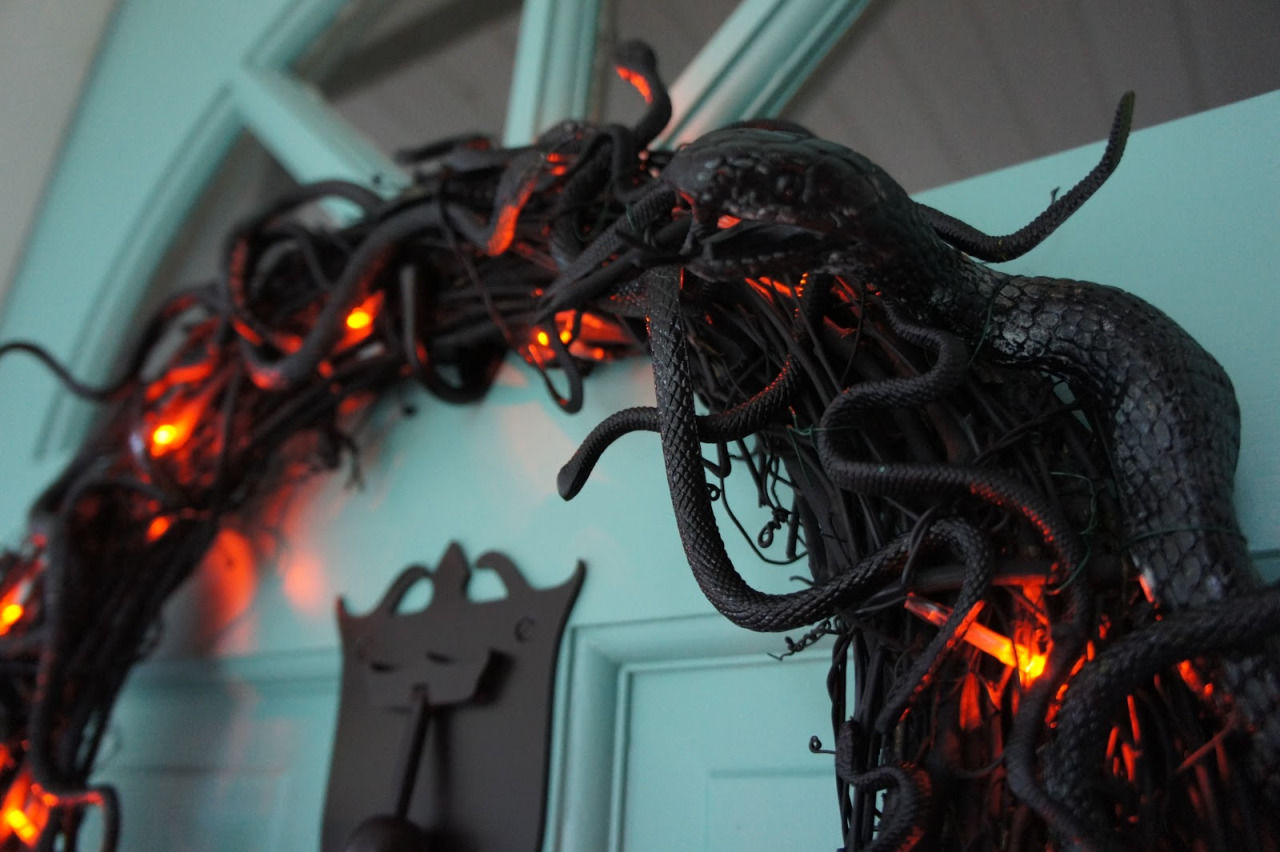 Black Snake Halloween Wreath Pictures, Photos, and Images for Facebook ...