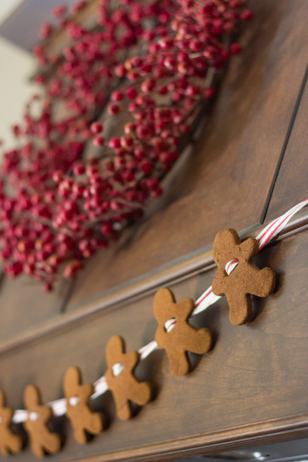 Gingerbread Cookie Garland Pictures, Photos, and Images for Facebook ...