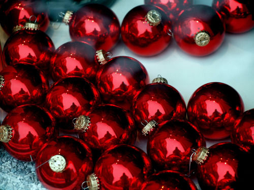 Shiny Red Christmas Ornaments Pictures, Photos, and Images for Facebook ...