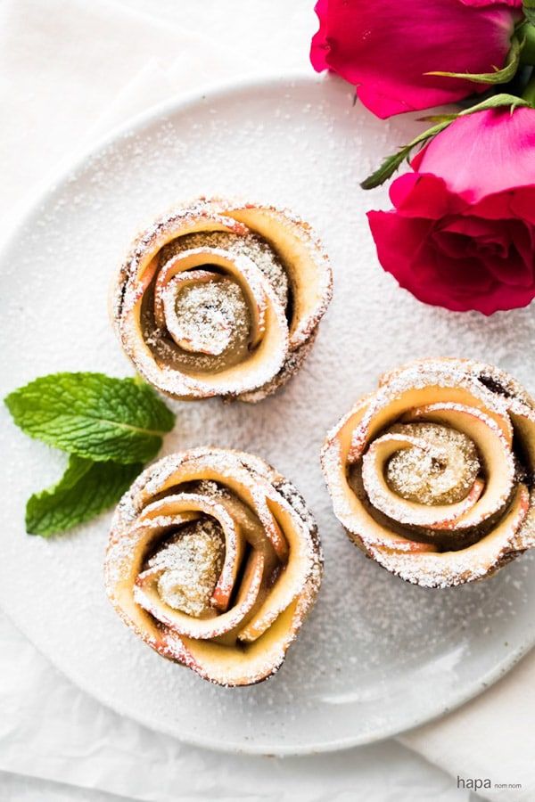 Yummy Puff Pastry Nutella Apple Roses Pictures, Photos, and Images for ...