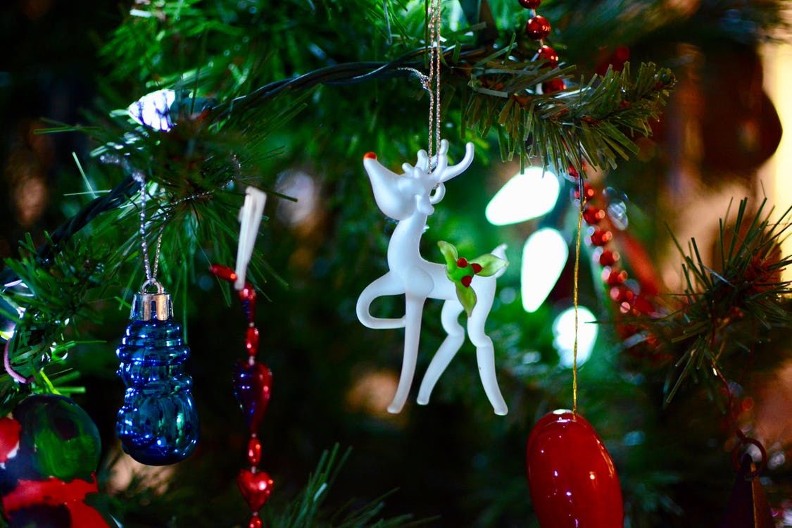 White Christmas Deer Ornament Pictures, Photos, and Images for Facebook ...