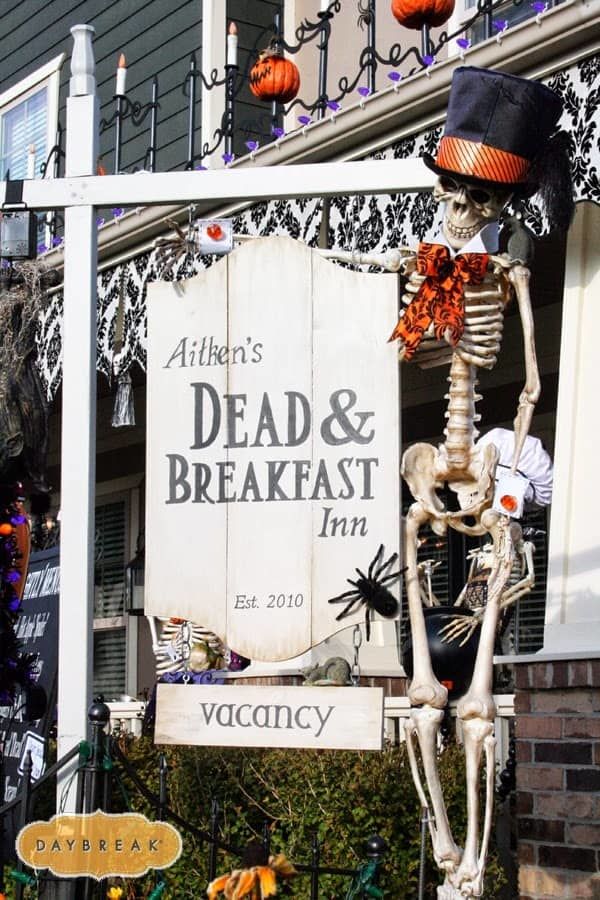 Dead & Breakfast Sign Pictures, Photos, and Images for Facebook, Tumblr ...