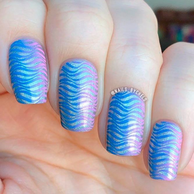 Holographic Wavy Gradient Nails Pictures, Photos, and Images for ...