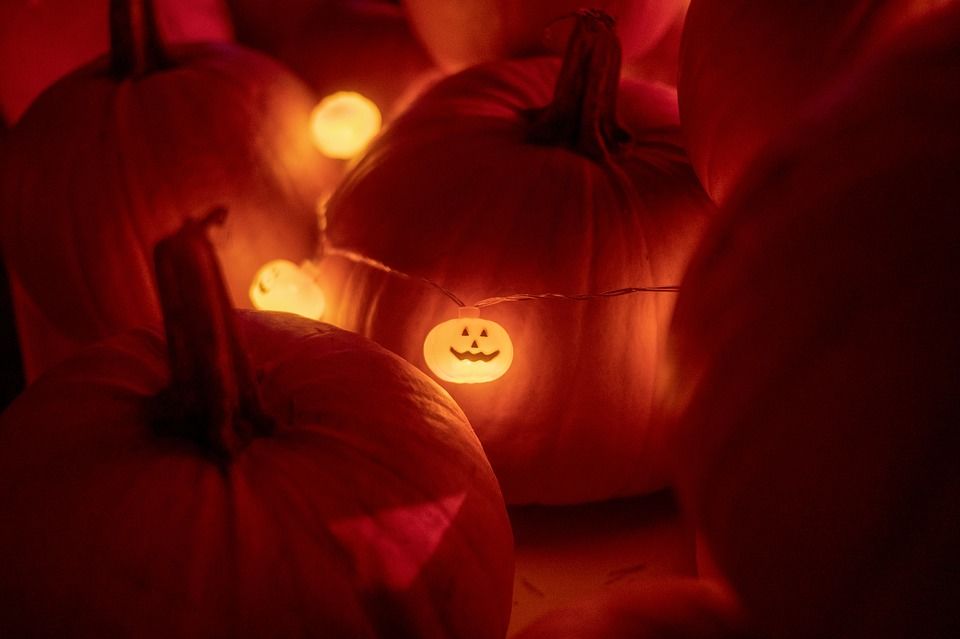 Glowing Pumpkin Lights Pictures, Photos, and Images for Facebook ...