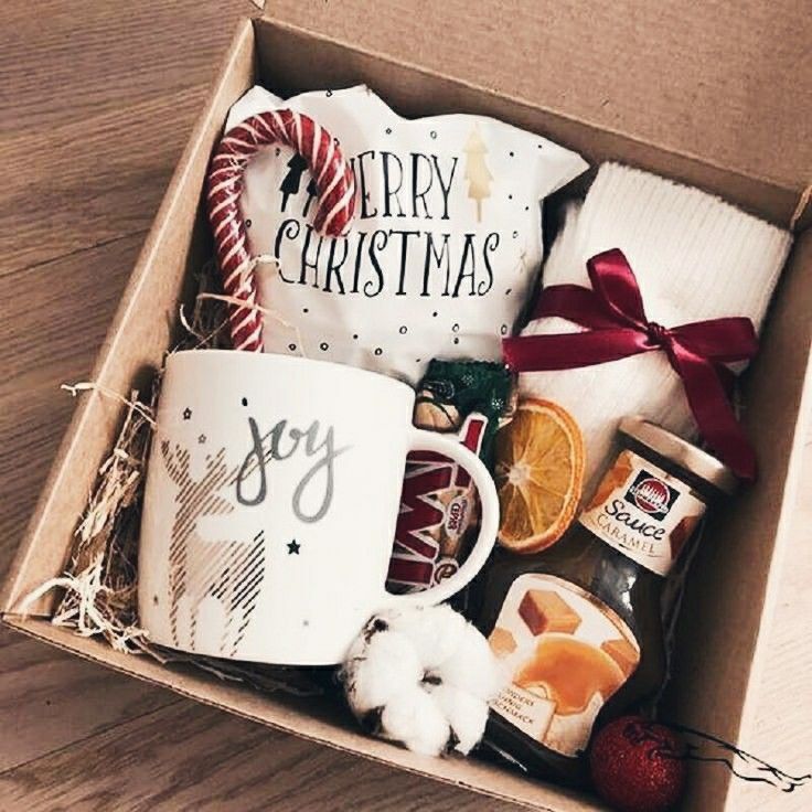 Christmas Gift Bundle Box Pictures, Photos, and Images for Facebook ...