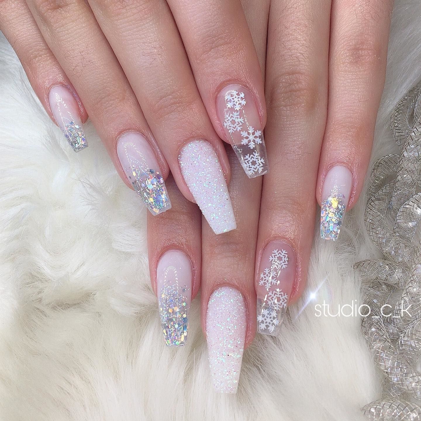 Snowflake White Christmas Nails Pictures, Photos, and Images for ...