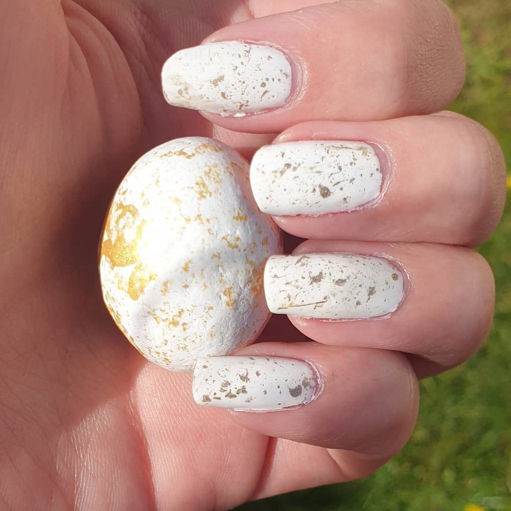 Gold Speckled Nails For Spring - Easter Pictures, Photos, and Images ...