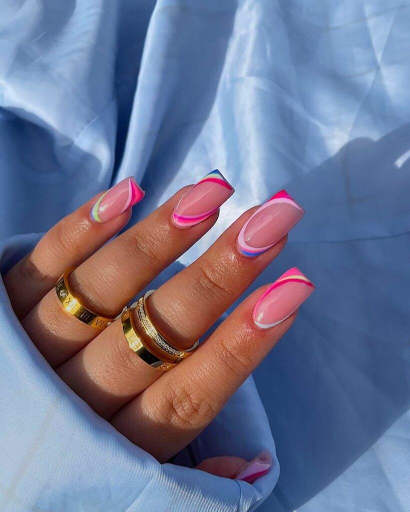 Thin Swirl Nail For Medium Nails Pictures, Photos, and Images for ...