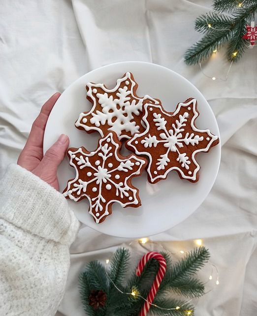 Snowflake Gingerbread Cookies Pictures, Photos, and Images for Facebook, Tumblr, Pinterest, and ...