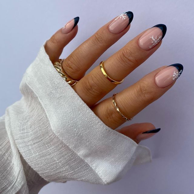 Snowflake French Tip Nails Pictures, Photos, and Images for Facebook ...