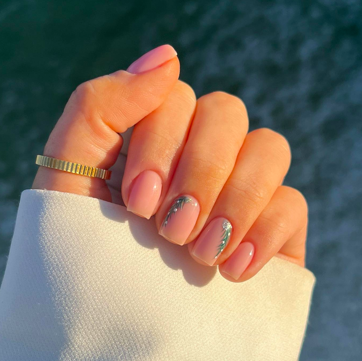 Pretty Mistletoe Nails Pictures, Photos, and Images for Facebook ...