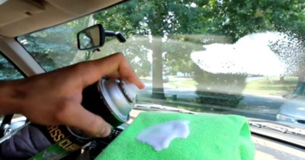 How To Clean The Inside Of Your Windshield So There's No Streaks Ever