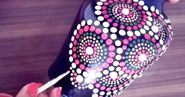 She Paints Colorful Dots On A Bottle, Now Wait Until You See The End ...