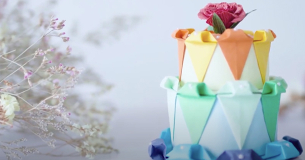 Easy Birthday Craft: DIY Paper Birthday Cake