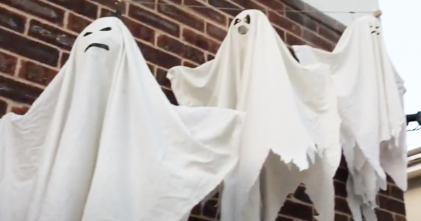 Fun Flying Ghost Trick or Treat Prank! Cool Halloween Decor Idea