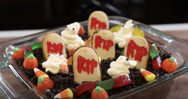 DIY Graveyard Pudding Recipe For Kids