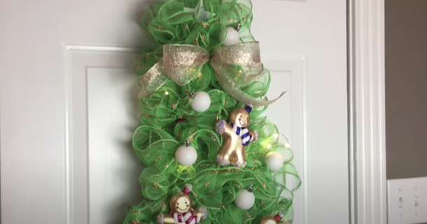 How To Make A Deco Mesh Christmas Tree