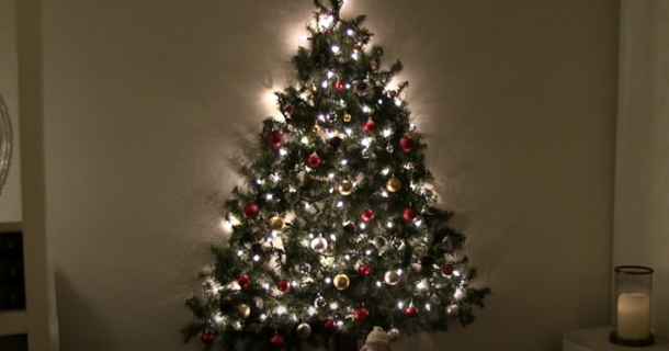 DIY Pine Garland Wall Mounted Christmas Tree