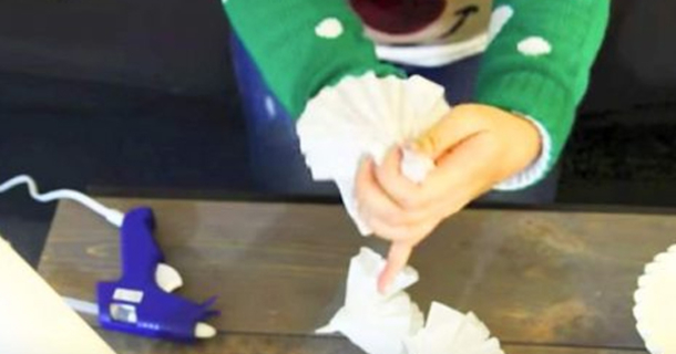 Christmas Coffee Filter Tree Tutorial