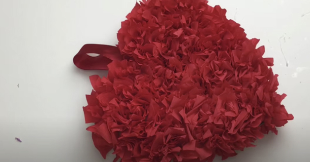 DIY Valentine's Day Crepe Paper Puffy Heart