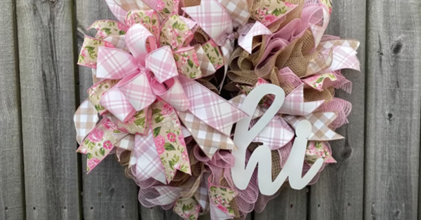 DIY Mesh Ruffled Wreath Tutorial
