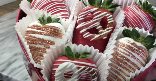 DIY Valentines Day Chocolate Covered Strawberries Recipe