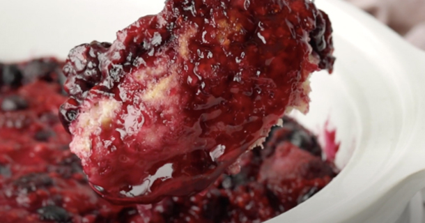 Slow Cooker Berry Cobbler Recipe Using Fresh or Frozen Berries