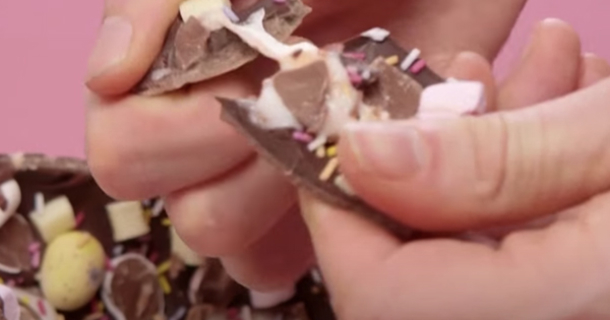 2 Alternative DIY Cracking Easter Egg Projects You Should Try!