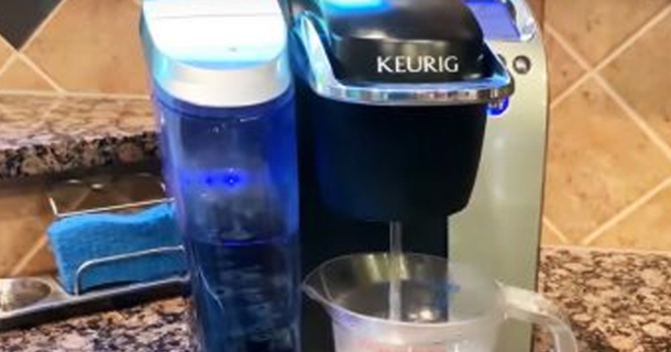 How To Clean Your Coffee Maker In Less Than 5 Minutes