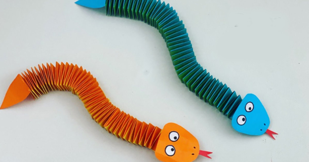Kids DIY Paper Snake Origami Craft