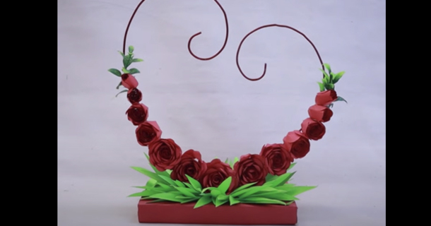Romantic DIY Paper Heart Showpiece