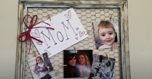 DIY Chicken wire Mother's Day Farmhouse Message Board