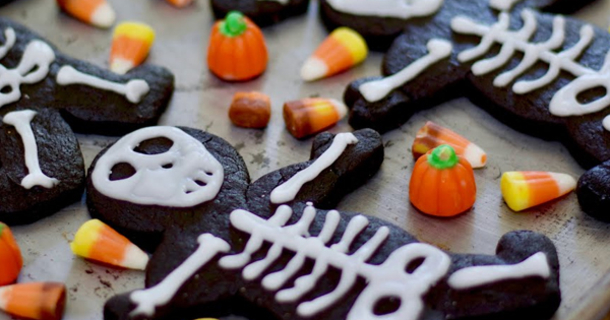 How To Make Halloween Skeleton Chocolate Cookies
