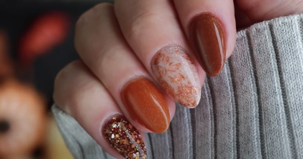 Enjoy Autumn To The Fullest With This Fall Dip Powder Nail Idea!