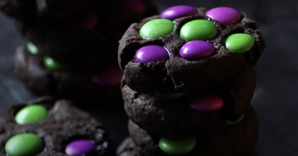 How To Make Spooky Halloween M&M Cookies