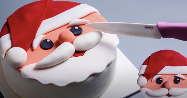 3D Santa Fondant Christmas Cake Recipe (So Awesome!)
