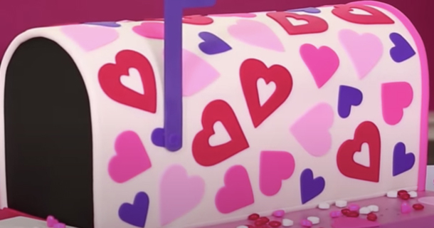 Got A Cake In The Mail?! Check Out This Unique Valentine's Day Mailbox Cake