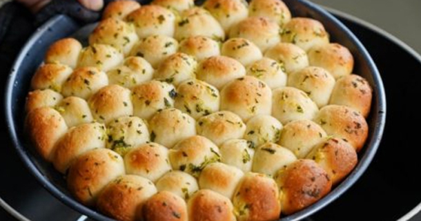 No Egg And No-Bake Mini Garlic Bread Recipe