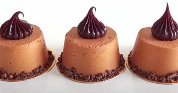 Smooth 3-Ingredient Mini Mousse Cakes Recipe