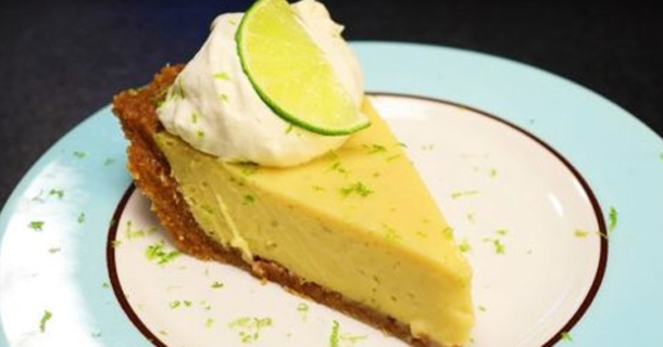 Simple Key Lime Pie With Graham Cracker Crust
