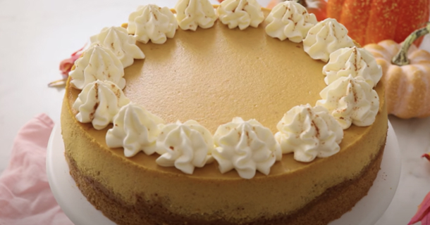 Light And Creamy Pumpkin Cheesecake Recipe (Fall Cheesecake For 2022)