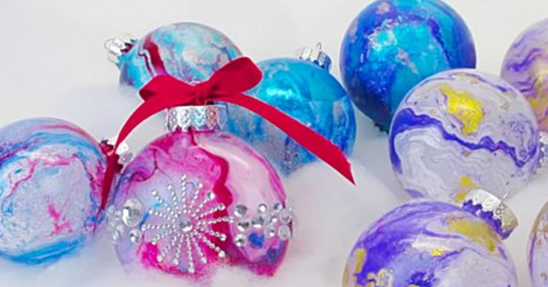 DIY Colorful Spray Paint On Water Transfer Ornaments