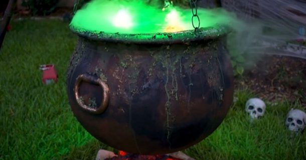 Classic Bubbling Witch’s Cauldron Decor With Glowing Coals For Halloween