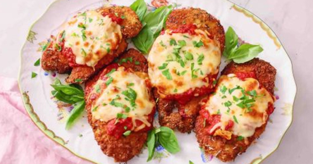 Best Italian Chicken Parmesan Recipe To Serve At Dinner
