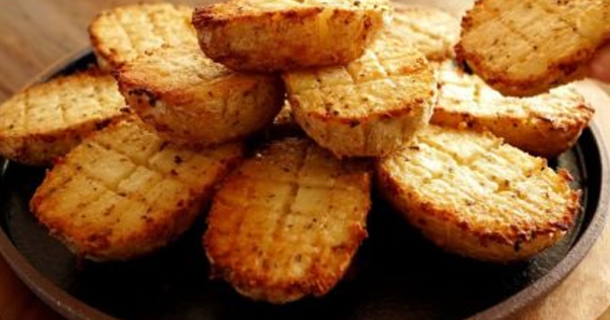 DIY Easy Garlic Cheese Butter Potatoes Recipe