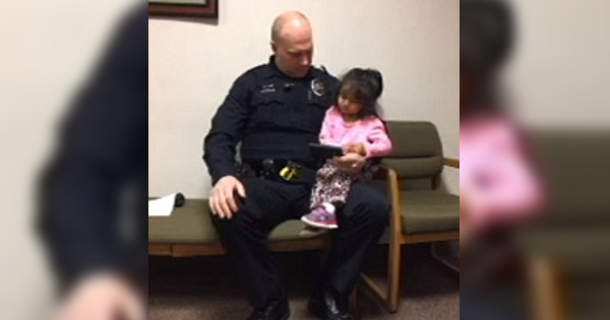 Cop watches toddler while her Father is in court – proving he’s a ...