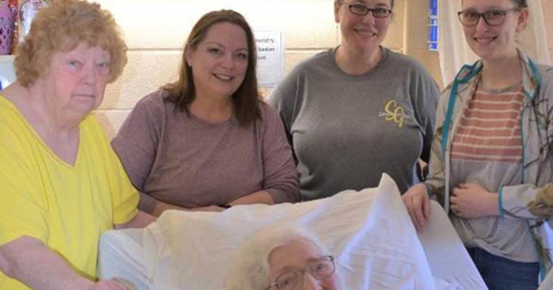 Family captures incredible moment: 6 generations in one photo