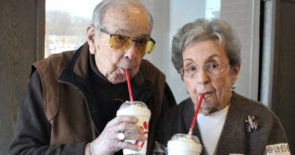 Elderly couple celebrates their 72nd wedding anniversary with a ...