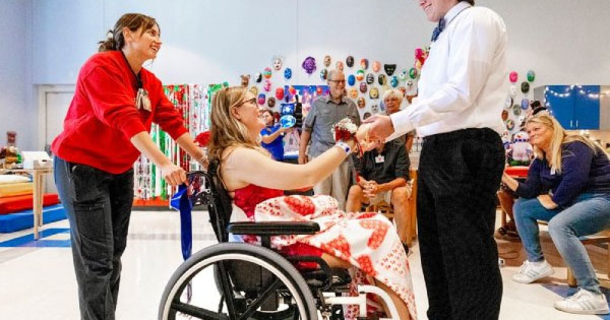 Hospital Celebrates Teen Cancer Patient With Surprise Homecoming Dance ...